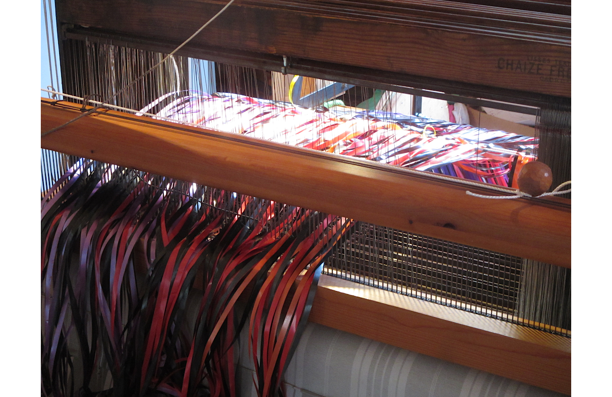 Gift ribbon weaving photos